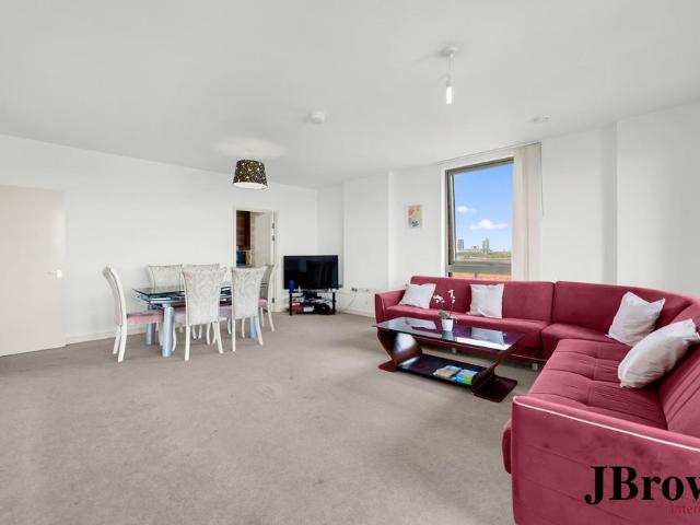 4 bedroom apartment to rent