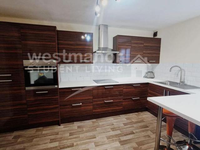 4 bedroom apartment to rent