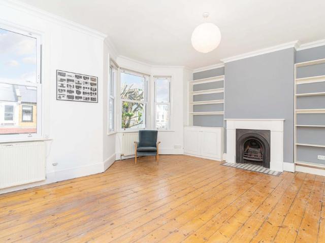 4 bedroom apartment to rent