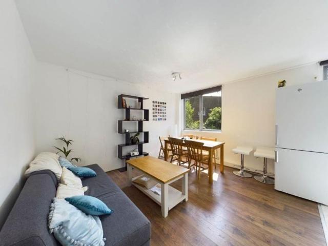 4 bedroom apartment to rent