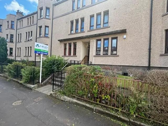 4 Bedroom Apartment To Rent In Ballindalloch Drive, Dennistoun, G31