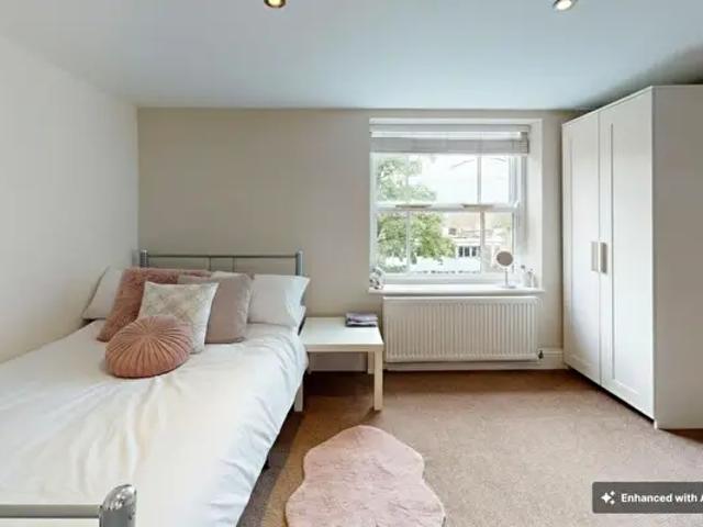 4 Bedroom Apartment To Rent In Derby Road, Lenton, NG7