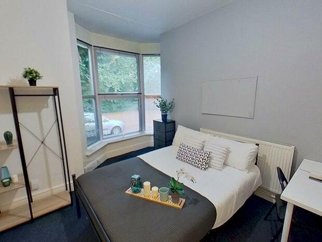 4 Bedroom Apartment To Rent In Mansfield Road Flat, Nottingham, NG1