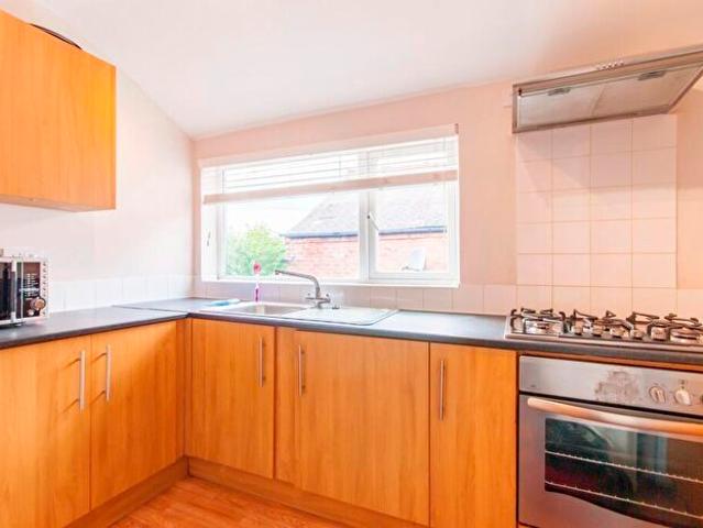 4 Bedroom Apartment To Rent In Trent Boulevard, NG2