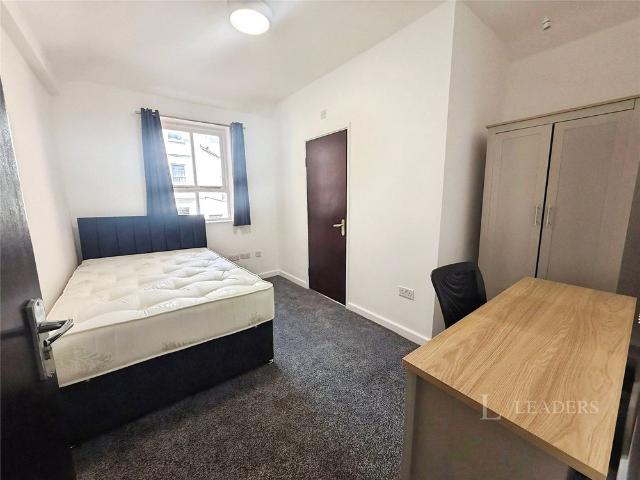 4 bedroom apartment to rent Warwick Street, Leamington Spa, Warwickshire, CV32