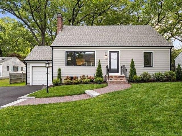 4 bedroom, Arlington MA 02474 103248847