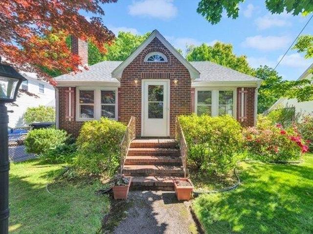 4 bedroom, Arlington MA 02474 103548258