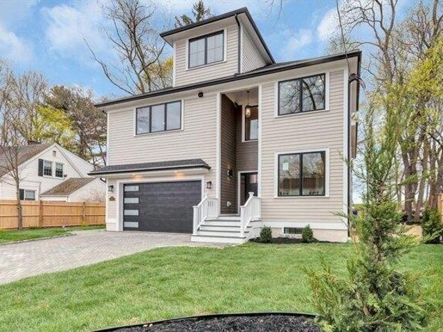 4 bedroom, Arlington MA 02476 102558748