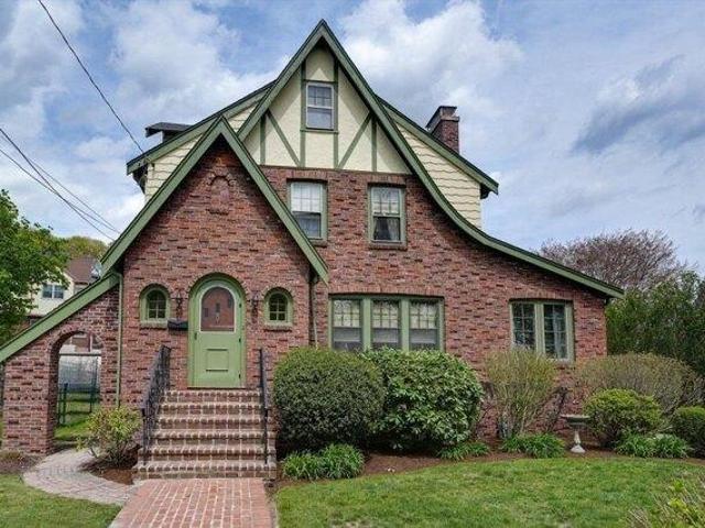 4 bedroom, Arlington MA 02476 103932429