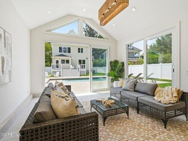 4 bedroom, Asbury Park NJ 07712 104405636