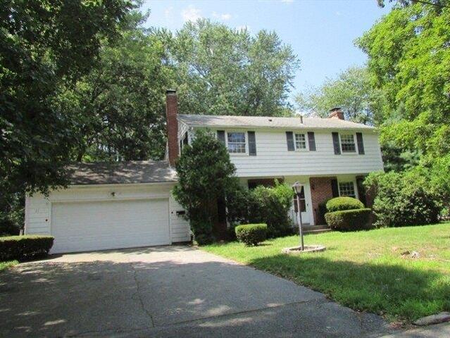 4 bedroom, Attleboro MA 02703 LS102478124
