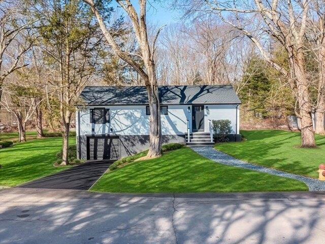 4 bedroom, Attleboro MA 02703 102342559