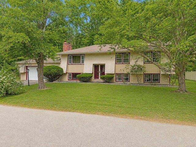 4 bedroom, Attleboro MA 02703 104690989