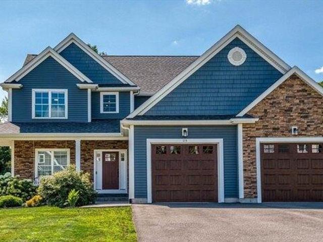 4 bedroom, Attleboro MA 02703 105207491