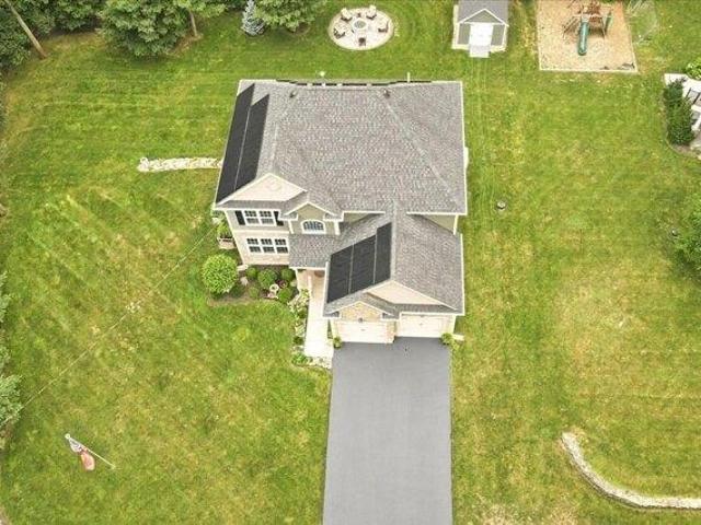 4 bedroom, Attleboro MA 02703 105208106
