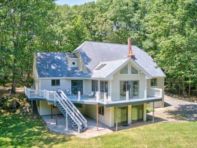 4 bedroom, Atkinson NH 03811 104716788