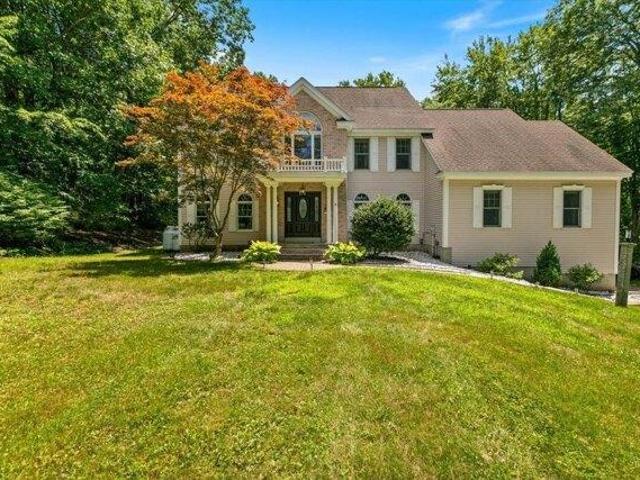 4 bedroom, Atkinson NH 03811 105104851