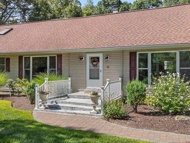 4 bedroom, Auburn MA 01501 102444288