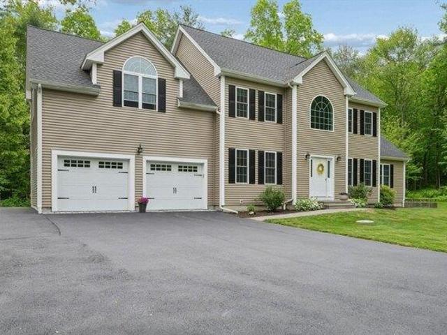 4 bedroom, Auburn MA 01501 104187759