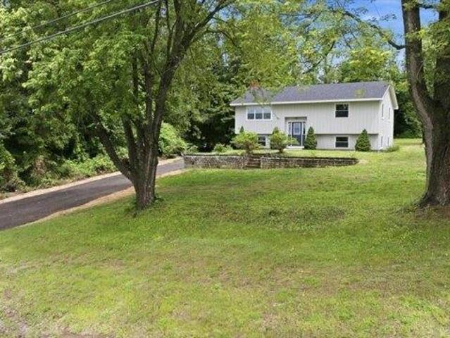 4 bedroom, Auburn ME 04210 104112146