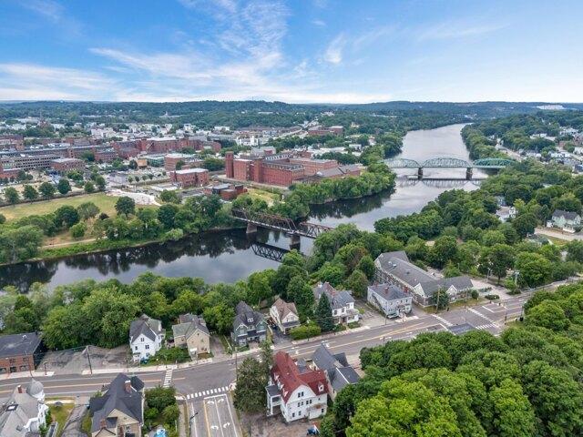 4 bedroom, Auburn ME 04210 104789177