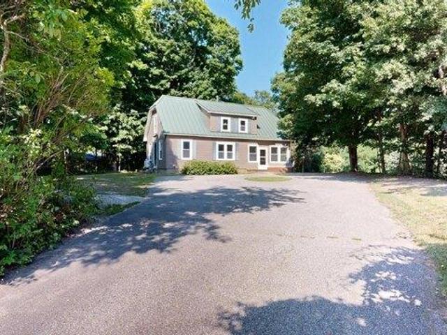 4 bedroom, Auburn ME 04210 104716134