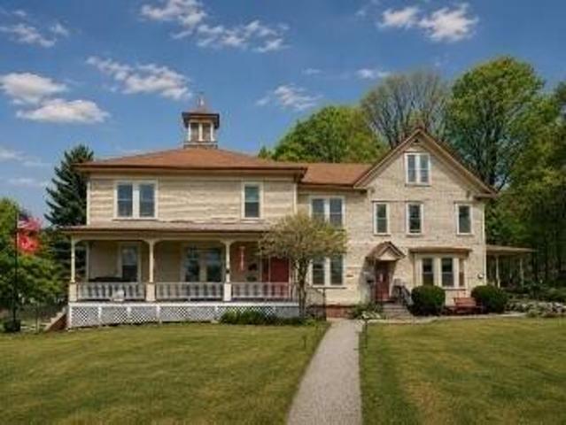4 bedroom, Auburn ME 04210 105094062