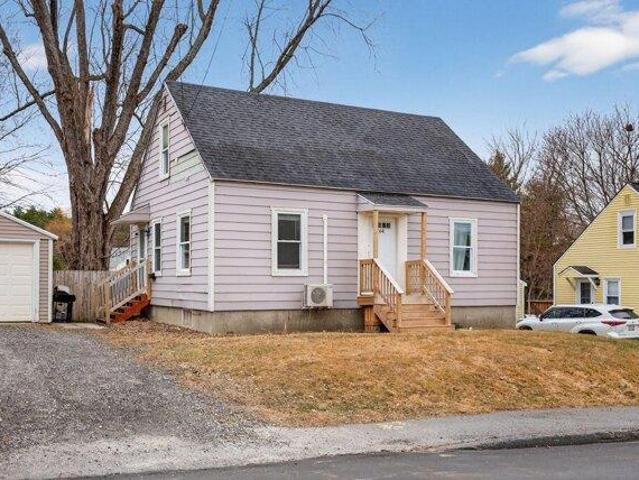 4 bedroom, Augusta ME 04330 101897107