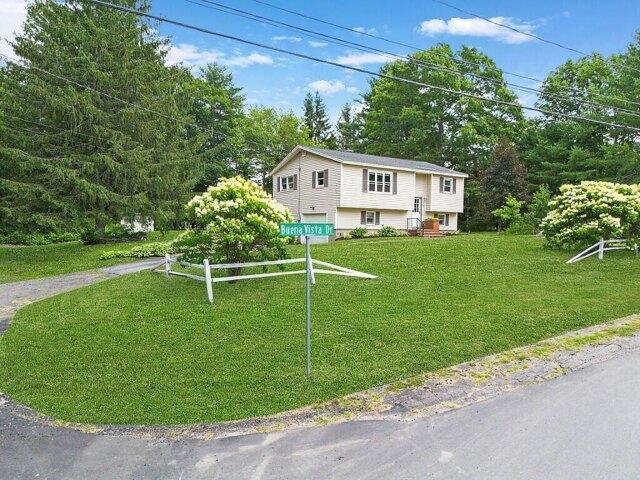 4 bedroom, Augusta ME 04330 104541509