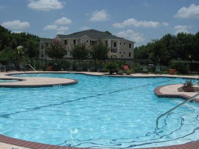 4 bedroom, Austin TX 78741 LS77112562