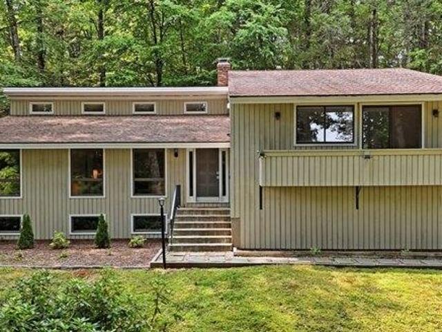 4 bedroom, Avon CT 06001 104411248