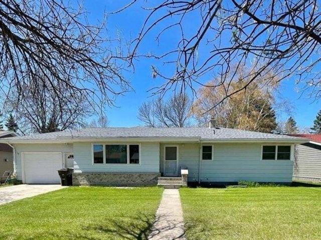 4 bedroom, Bottineau ND 58318 90659895