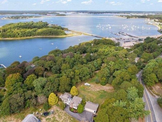 4 bedroom, Bourne MA 02559 104411260