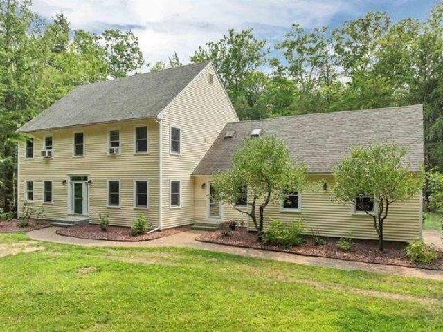 4 bedroom, Bow NH 03304 104265448