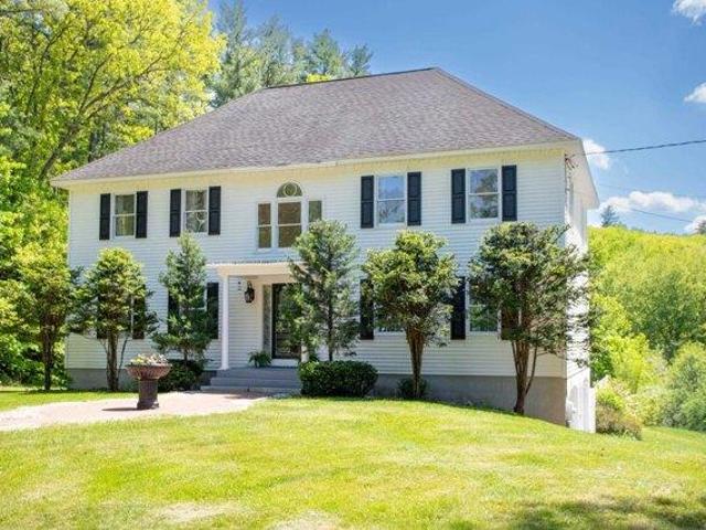 4 bedroom, Bow NH 03304 104375542