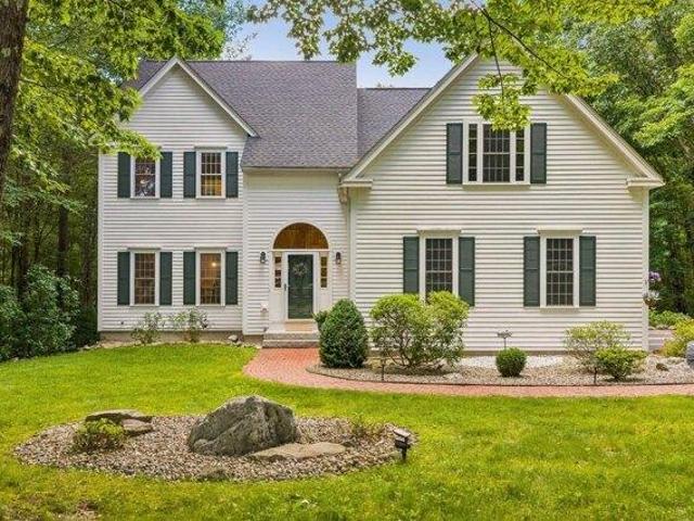 4 bedroom, Bow NH 03304 104512151