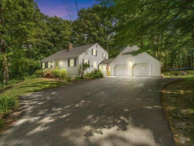4 bedroom, Bow NH 03304 104833716