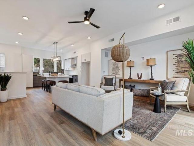 4 bedroom, Boise ID 83706 88198308
