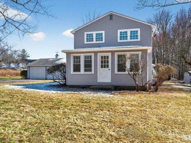 4 bedroom, Bolton CT 06043 103159243