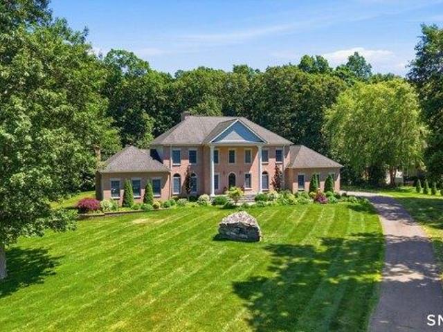 4 bedroom, Bolton CT 06043 104608311