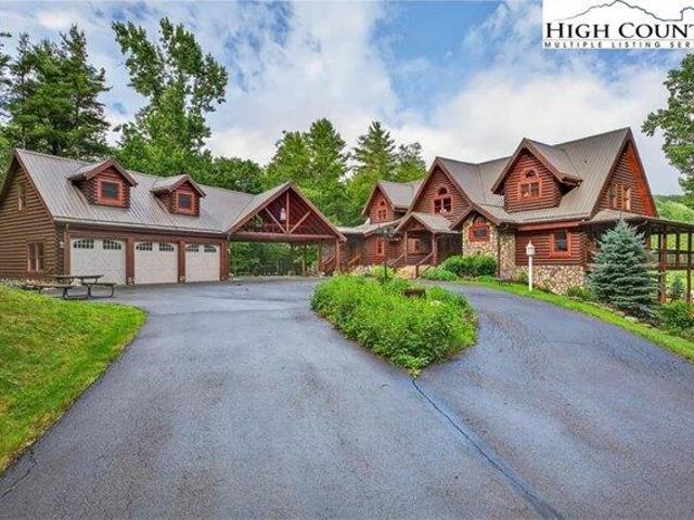 4 bedroom, Boone NC 28607 104899645