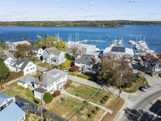 4 bedroom, Boothbay ME 04544 105124267