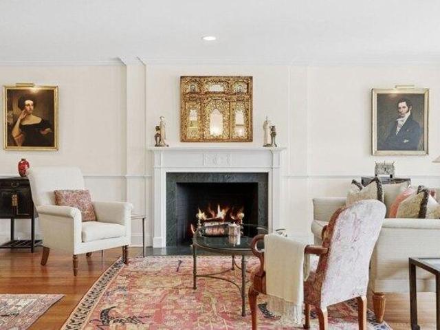 4 bedroom, Boston MA 02108 102154070