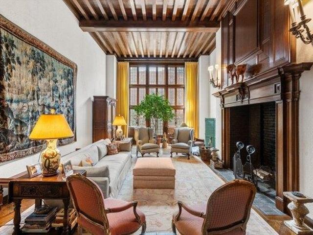 4 bedroom, Boston MA 02108 102592592