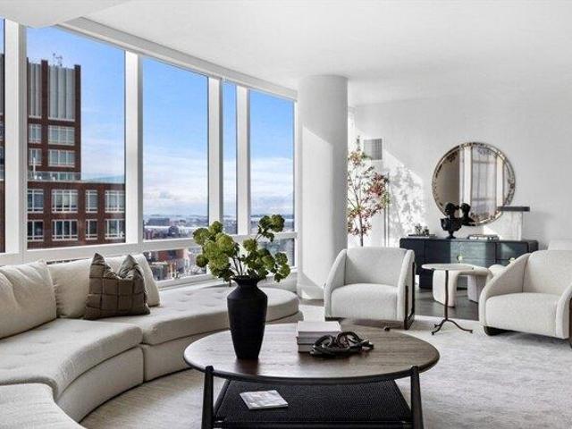 4 bedroom, Boston MA 02116 101750107