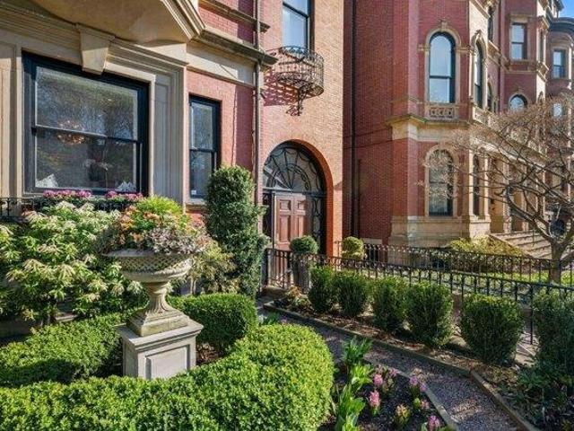4 bedroom, Boston MA 02116 105230893