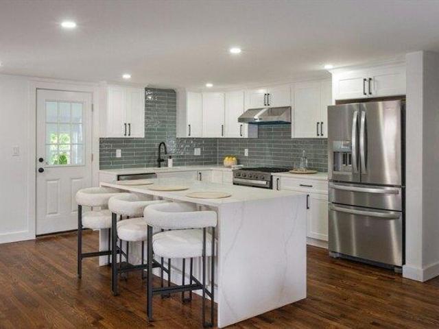 4 bedroom, Boston MA 02124 103070832