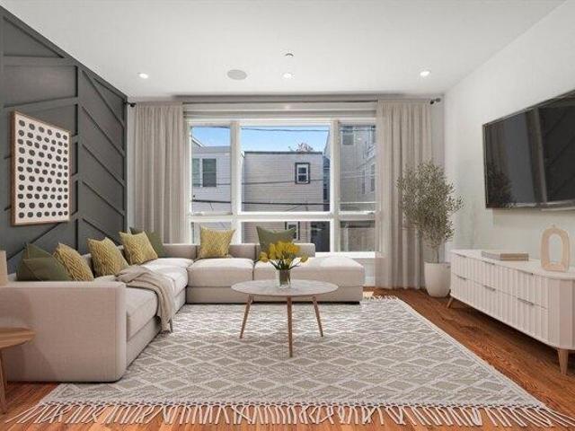 4 bedroom, Boston MA 02127 LS102411987