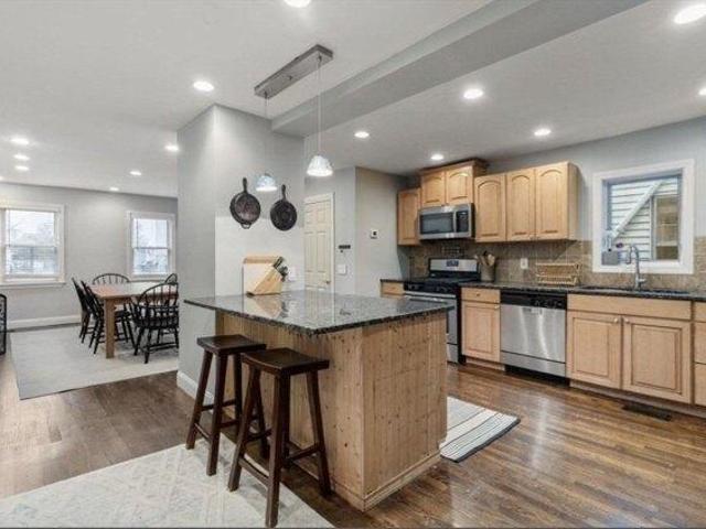 4 bedroom, Boston MA 02127 102477439