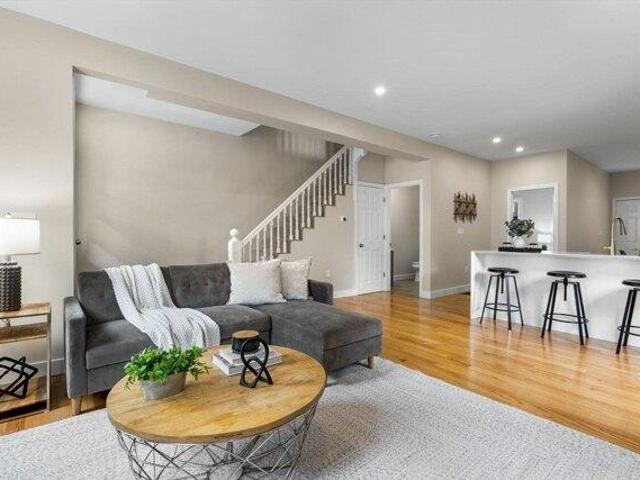 4 bedroom, Boston MA 02127 103806944